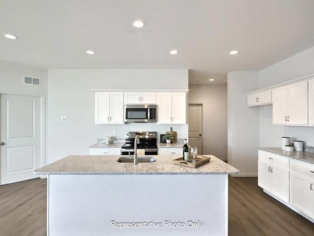100 Foundry Lane