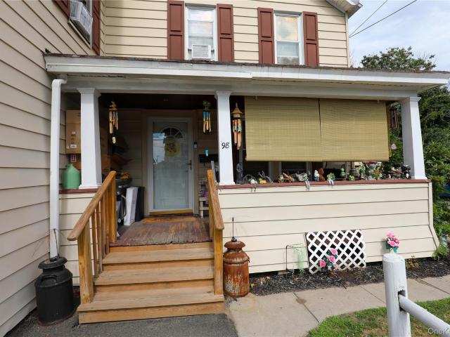 100 Foxhall Avenue