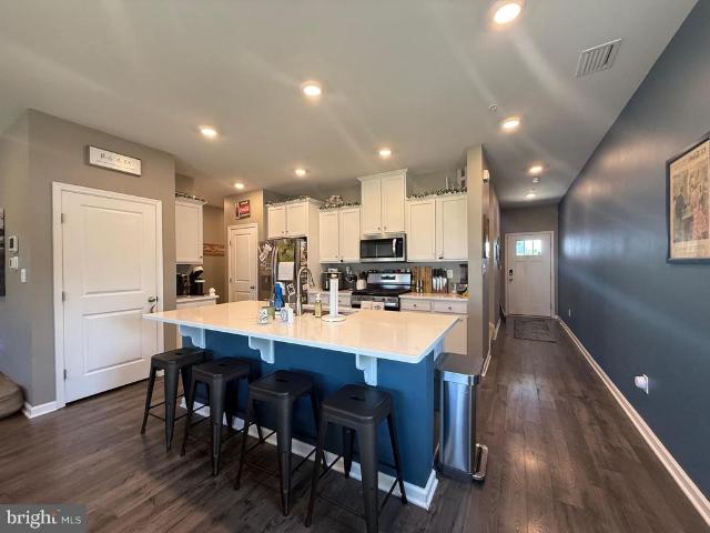 100 Fonthill Court