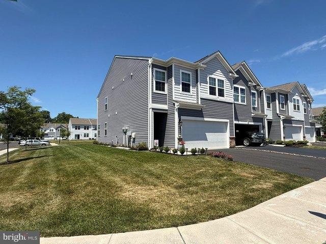 100 Fonthill Ct, Quakertown, PA 18951