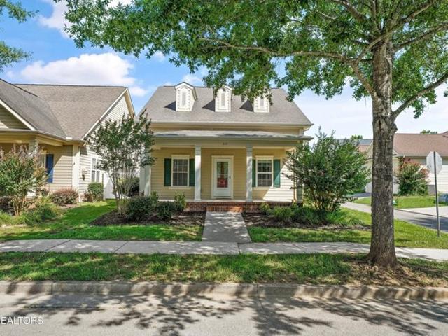 100 Forestberry St, Oak Ridge, TN 37830