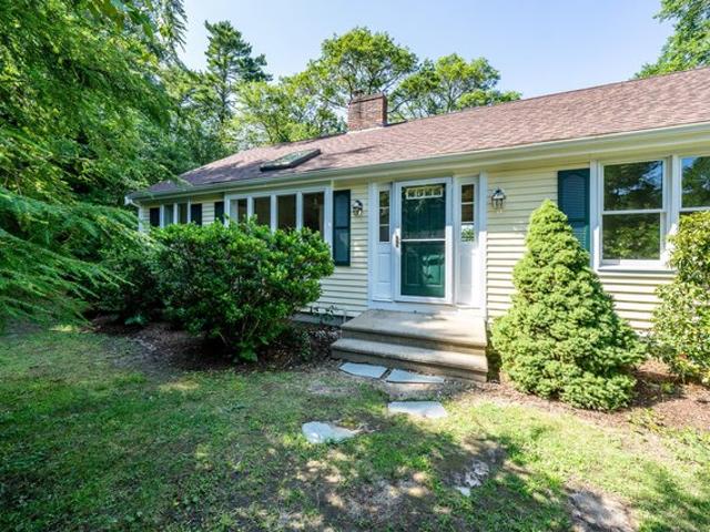 100 Farmersville Rd, Sandwich, MA 02563