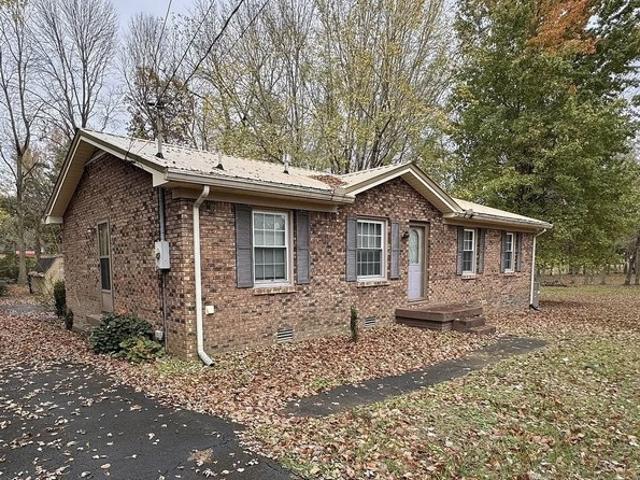 100 Kennel Rd, Dickson, TN 37055