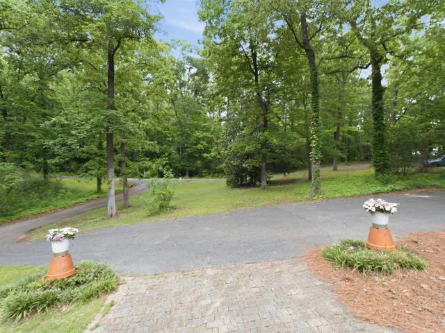 100 King Valley Lane