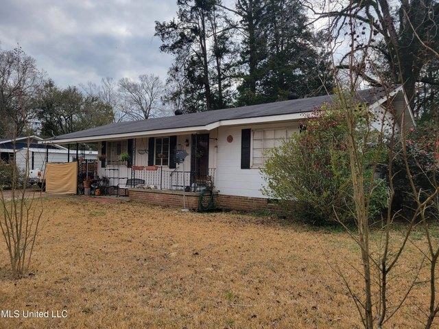 100 Holly Dr, Natchez, MS 39120