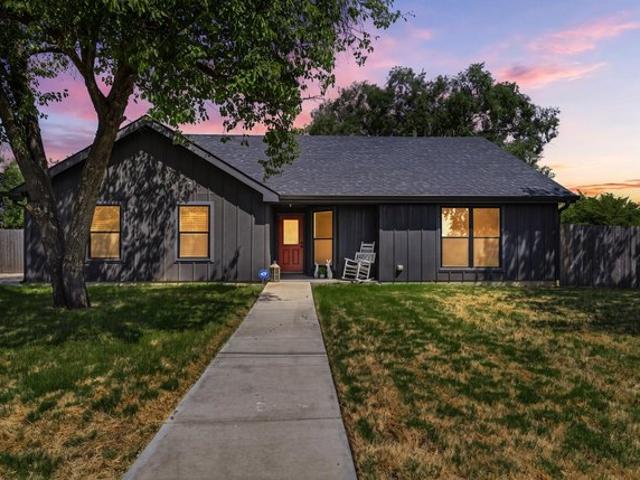 100 Hoover Ave, Whitney, TX 76692