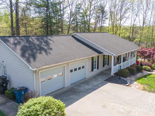 100 Horse Shoe Lane