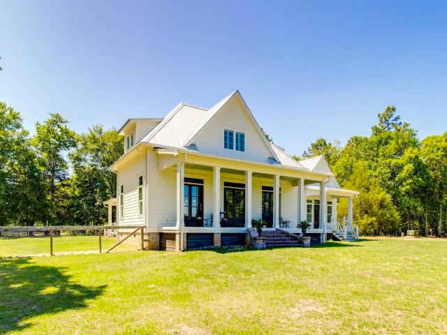 100 Horse Pasture Road