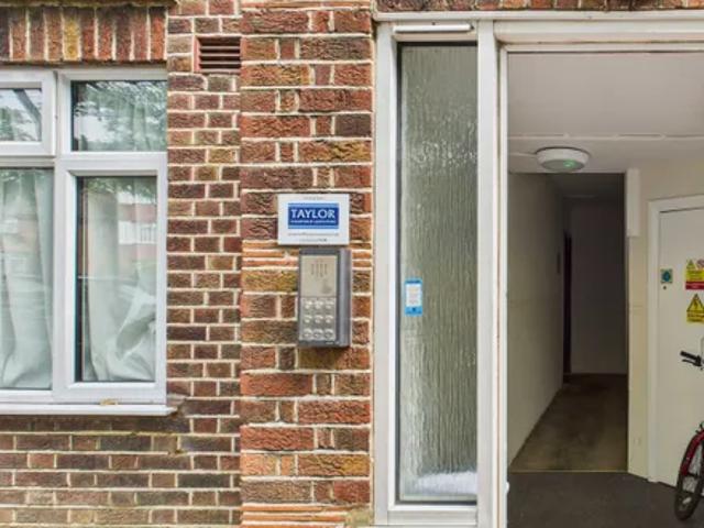 100 Hainault Road, London, E11 1TA, United Kingdom | 3 bed apartment for rent #165377369 | Rentberry