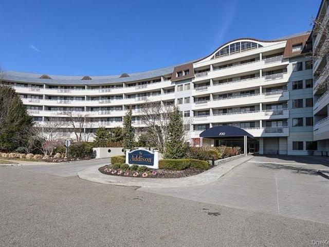 100 Harbor View Dr Apt 301, Port Washington, NY 11050
