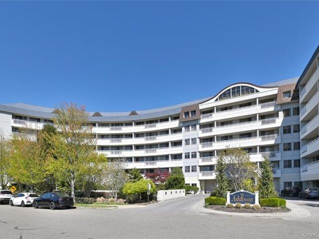 100 Harbor View Dr SW Unit 335, Port Washington, NY 11050