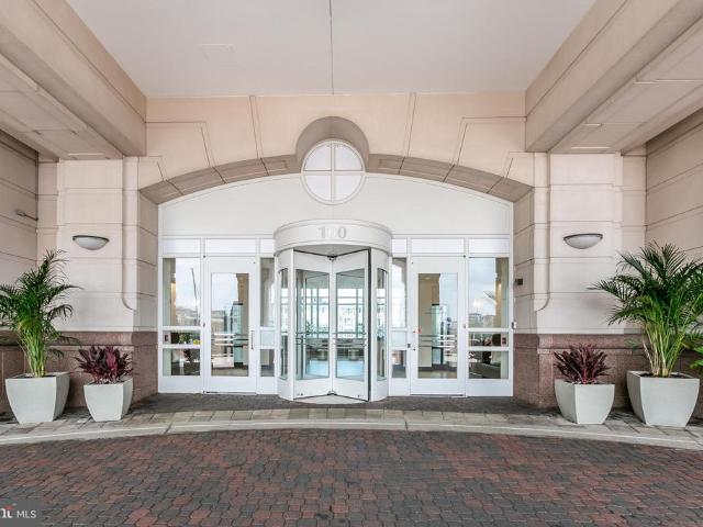 100 Harborview Drive # 204