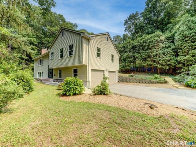100 Heritage Dr, Glastonbury, CT 06033