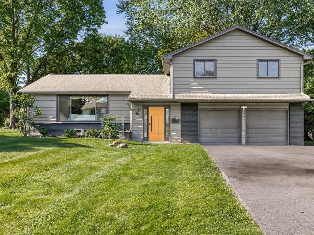 100 Hibiscus Dr