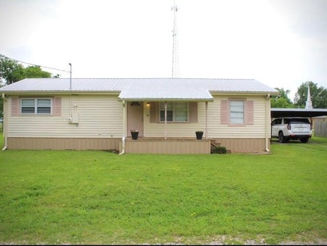 100 Hickory St, Lone Oak, TX 75453