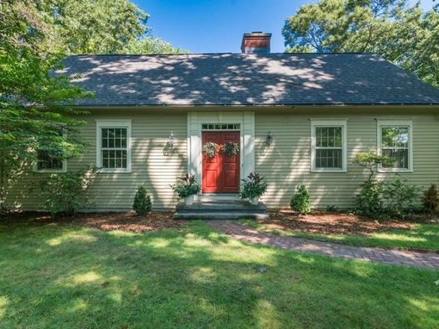 100 Hilltop Rd, Longmeadow, MA 01106