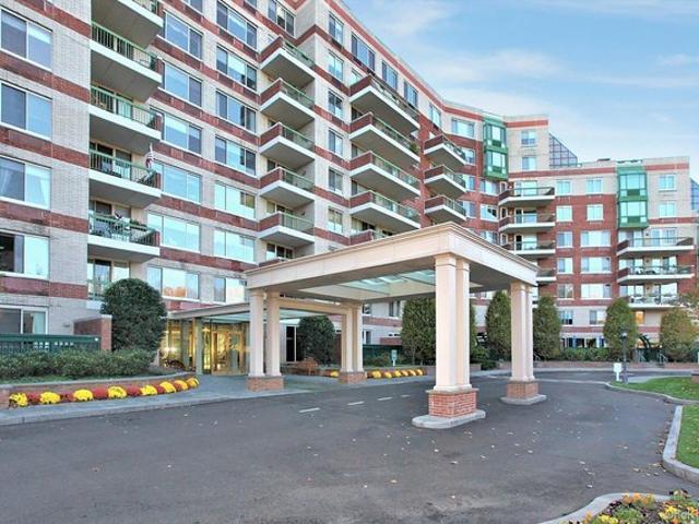 100 Hilton Ave Unit M3, Garden City, NY 11530