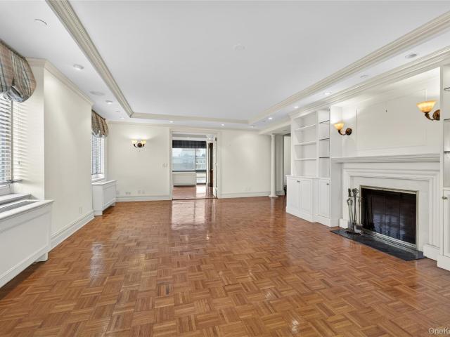 100 Hilton Avenue PH 5