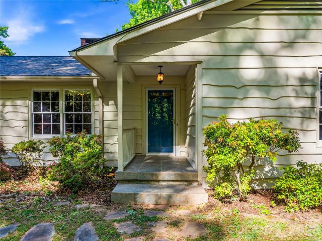 100 Hummingbird Lane