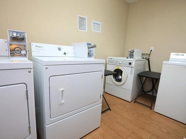 100 Hunt Dr, Calhoun, GA 30701