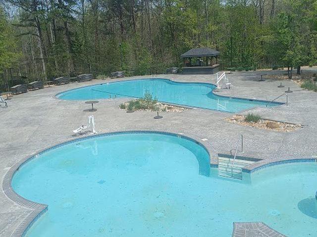 100 oakmont dr ne