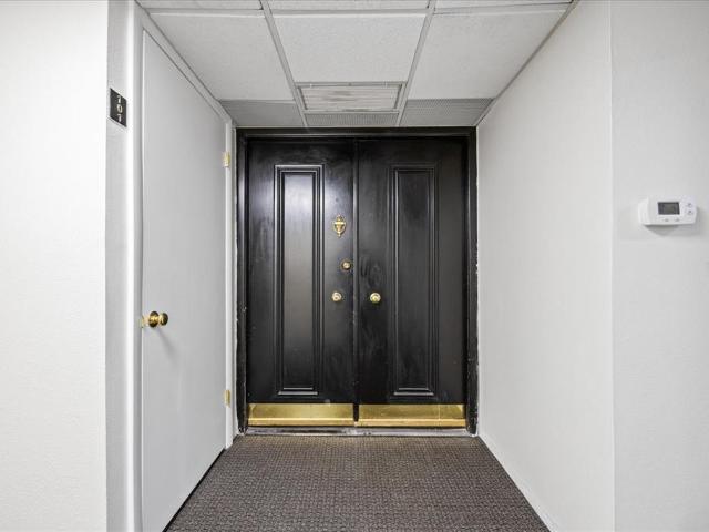 100 Oakmont Ln, Unit 101, Belleair, FL 33756 | MLS #TB8448 | Compass