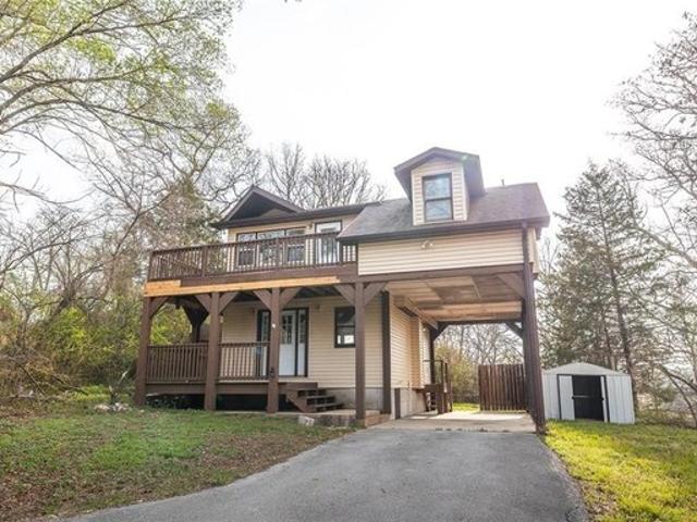 100 Oakridge Dr, Waynesville, MO 65583