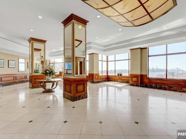 100 Old Palisade Road # 906