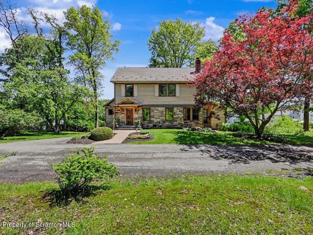 100 Old Woodland Way