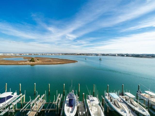 100 Olde Towne Yacht Club Dr Unit 411, Beaufort, NC 28516