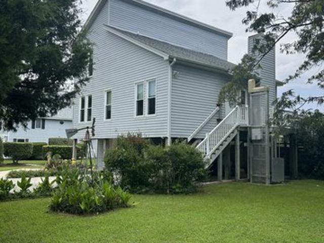 100 Longview Ct, Havelock, NC 28532