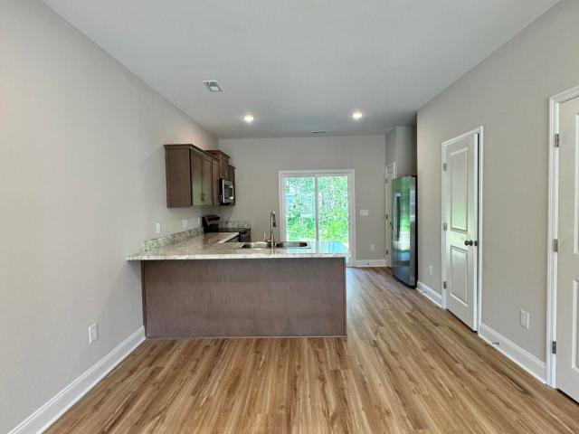 100 Loren Road
