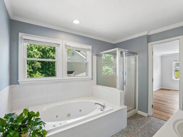 100 Lost Tree Ln, Cary, NC 27513