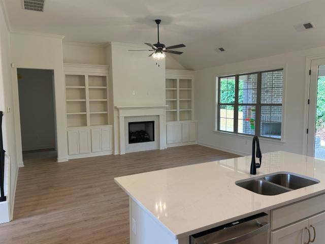 100 laurel wood ln