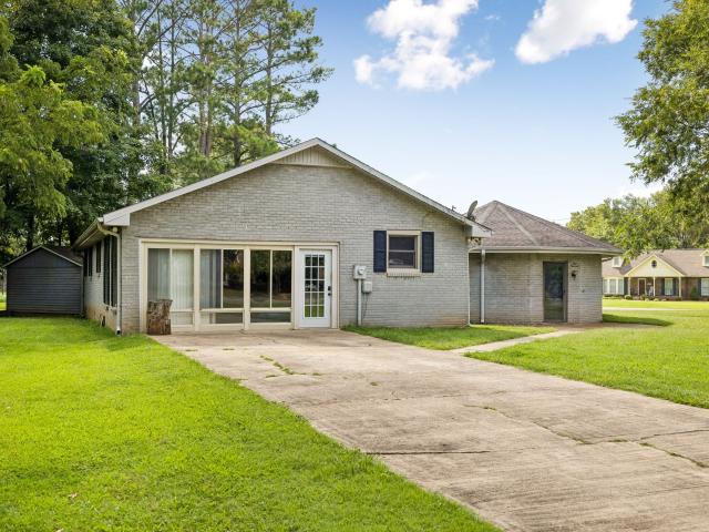 100 Lakewood Cir