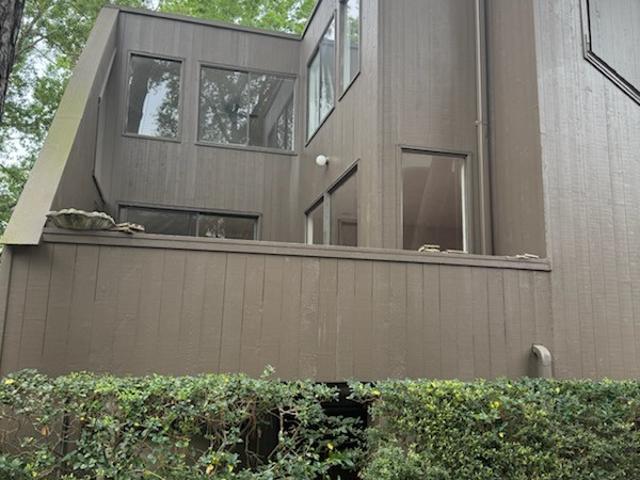 100 Litchfield Lane
