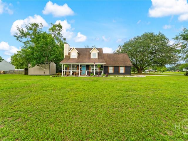 100 Live Oak Circle