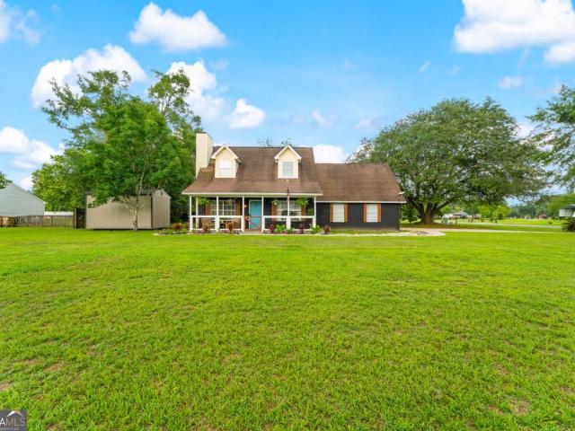 100 Live Oak Circle