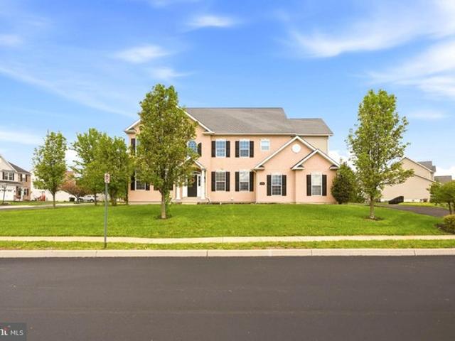 100 Lilac Ln, Gilbertsville, PA 19525