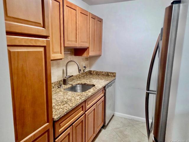 100 Lincoln Ave, Unit 7B, Mineola, NY 11501 | MLS #1021