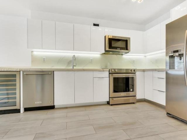 100 Lincoln Rd #511, Miami Beach, FL 33139