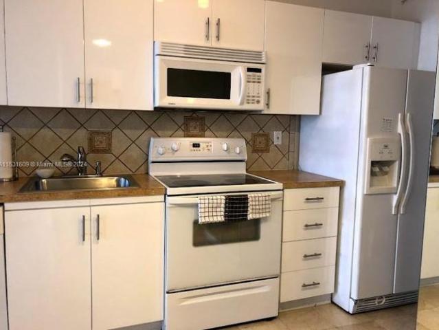 100 Lincoln Rd #820, Miami Beach, FL 33139