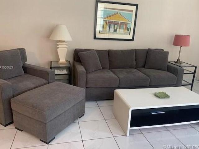 100 Lincoln Rd #821 Miami Beach, FL 33139