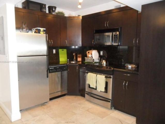 100 Lincoln Rd #1122 Miami Beach, FL 33139