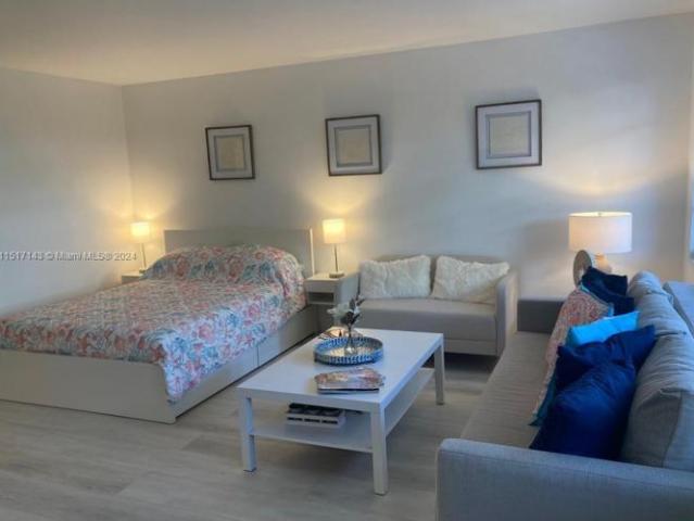 100 Lincoln Rd #312, Miami Beach, FL 33139