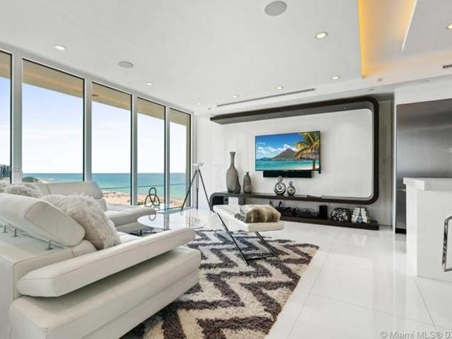 100 Lincoln Rd #PH6 Miami Beach, FL 33139