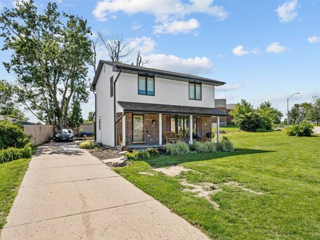 100 Linden Blvd, Pleasant Hill, IA 50327