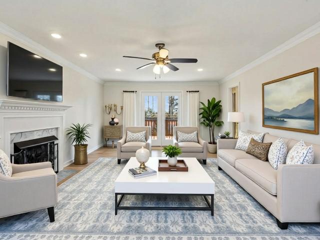 100 Lyon Dr