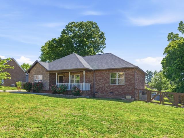 100 Mockingbird Ln