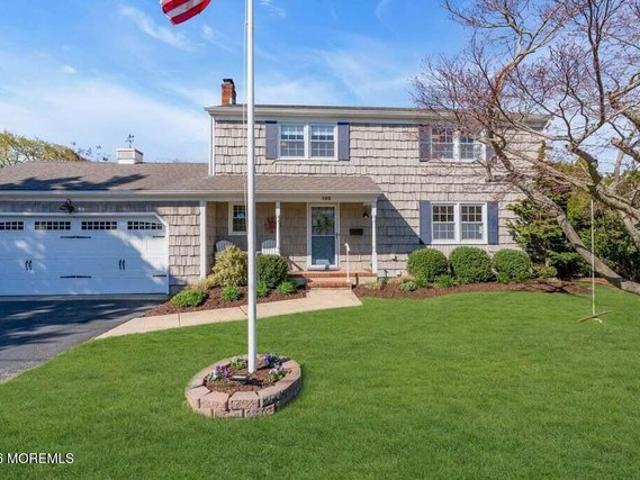 100 Mohegan Rd, Manasquan, NJ 08736